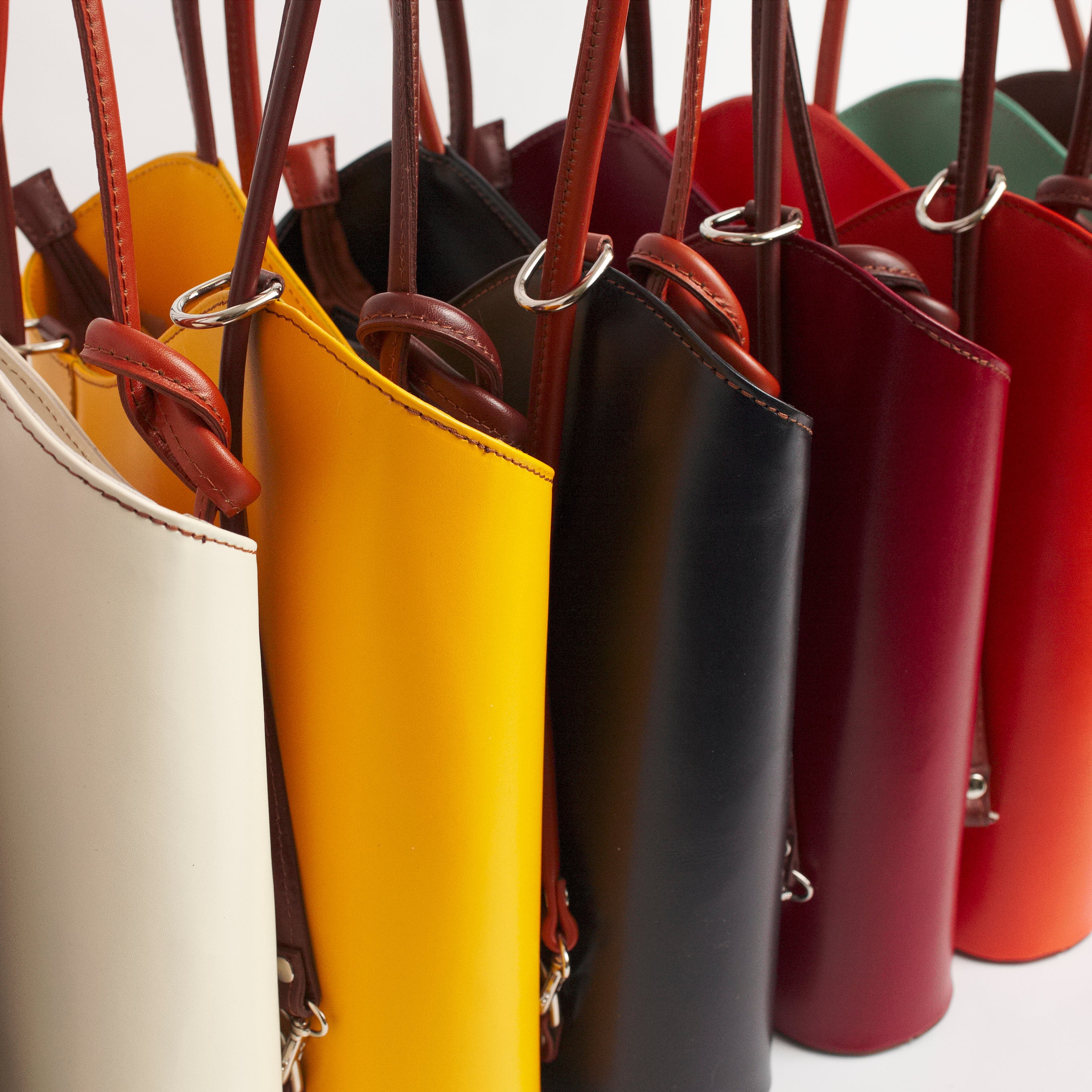 Discounted, Discontinued, Dings and Defects Bags – Solo Perché